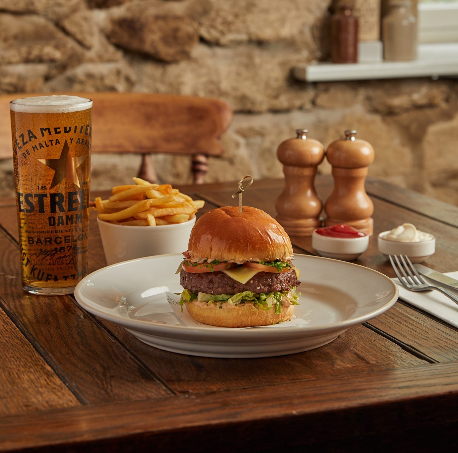 Dining at The Lamb Inn | Little Milton, Oxfordshire